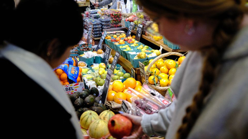 Inflation remained at 2.7% in December, as high prices continue to ...