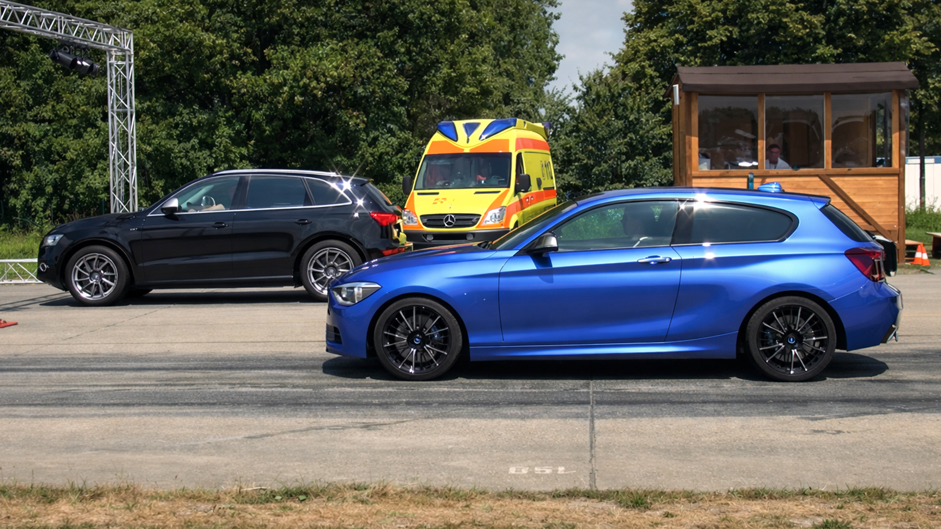 BMW M135i competes with Audi SQ5 in sprint