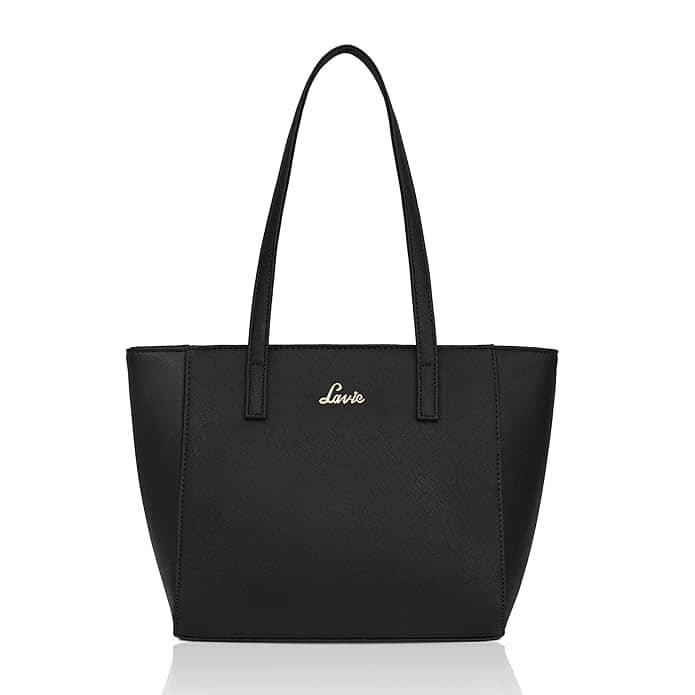 Tote bags for women that balance everyday utility and modern fashion