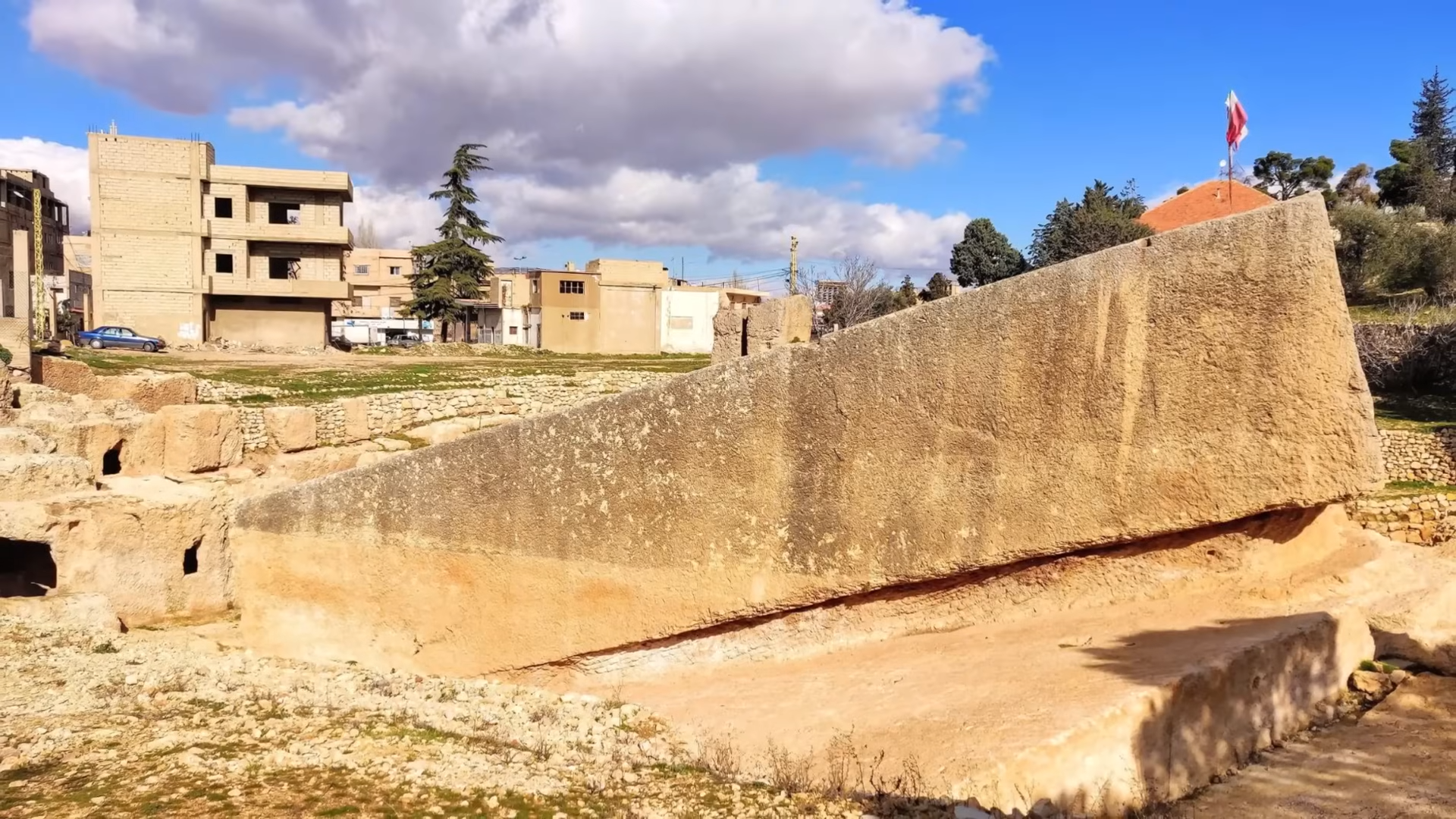They used sound to lift stones - was this the secret to the pyramids?