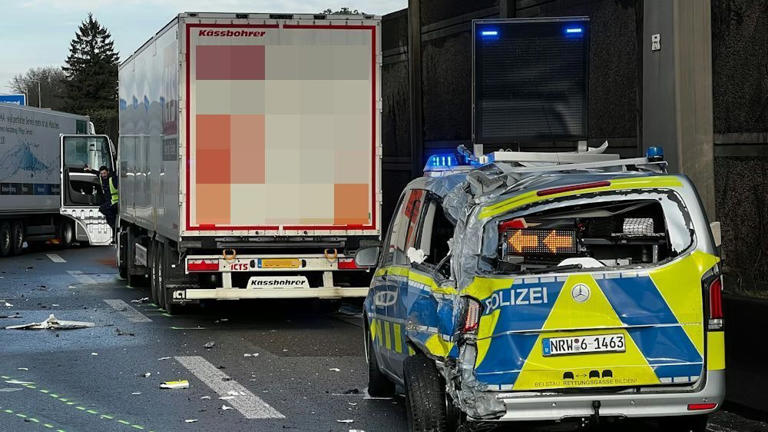 Langer Stau: Unfall auf A3 am Kreuz Leverkusen – Fahrspuren wieder ...