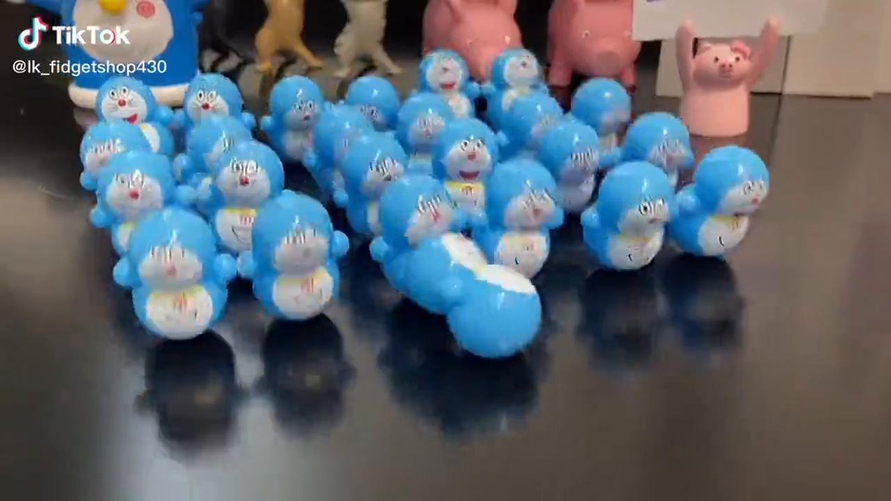 ASMR playing cute Doraemon and pig