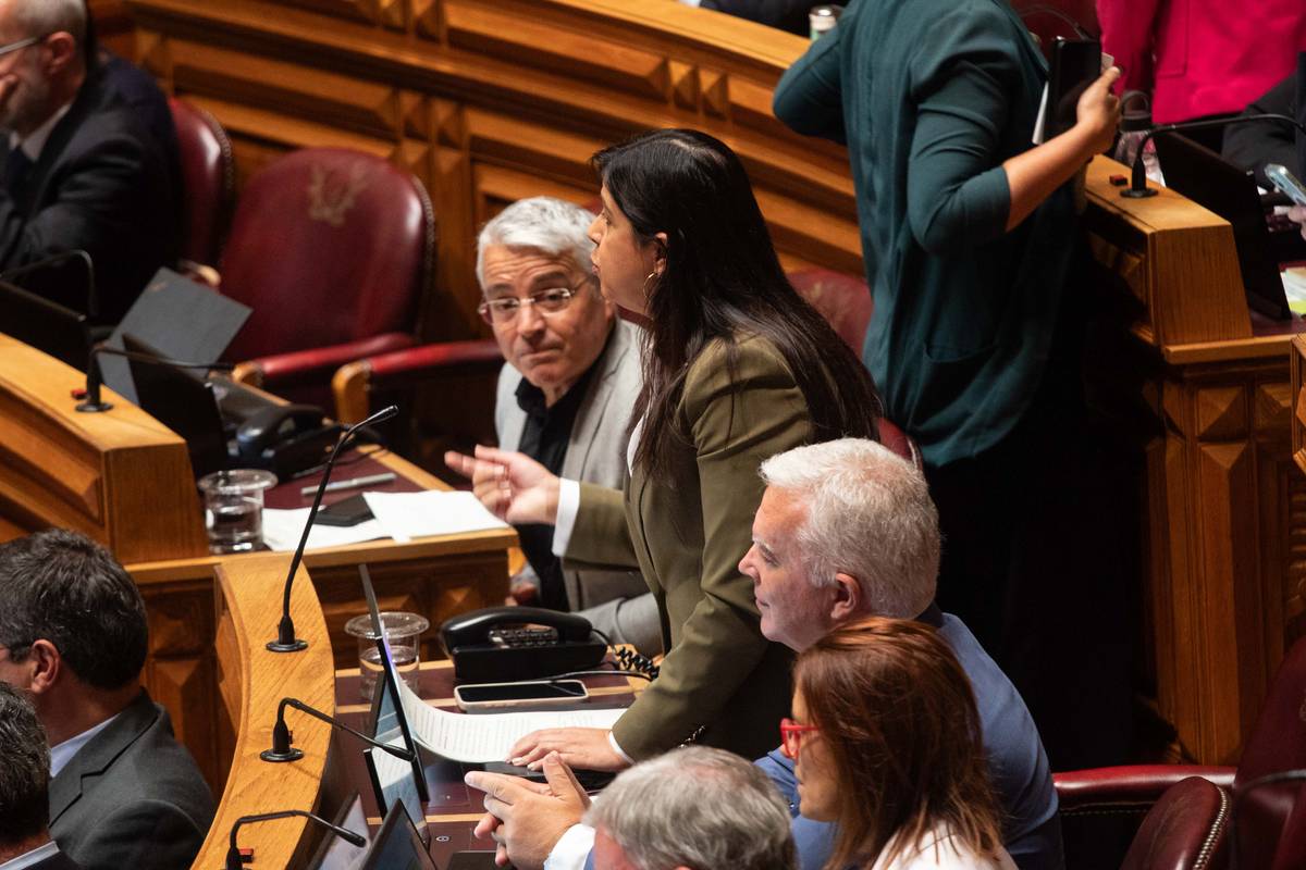 Seguro recebe apoios de deputados do PAN e JPP e ouve César apelar ao ...
