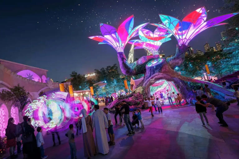 Saudi Arabia opens $1bn Six Flags theme park