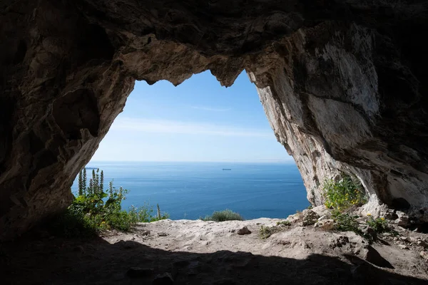 After 40,000 years sealed, Gibraltar’s cave rewrites human origins