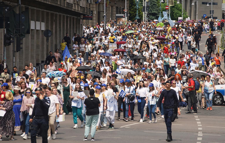 Vehicles, crowds, and control: Why street rallies turn dangerous