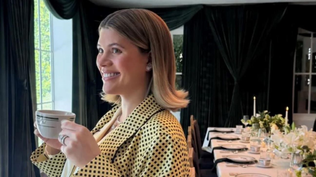 Η Σοφία Ρίτσι αποκάλυψε το φύλο του μωρού της σε ένα λαμπερό baby shower