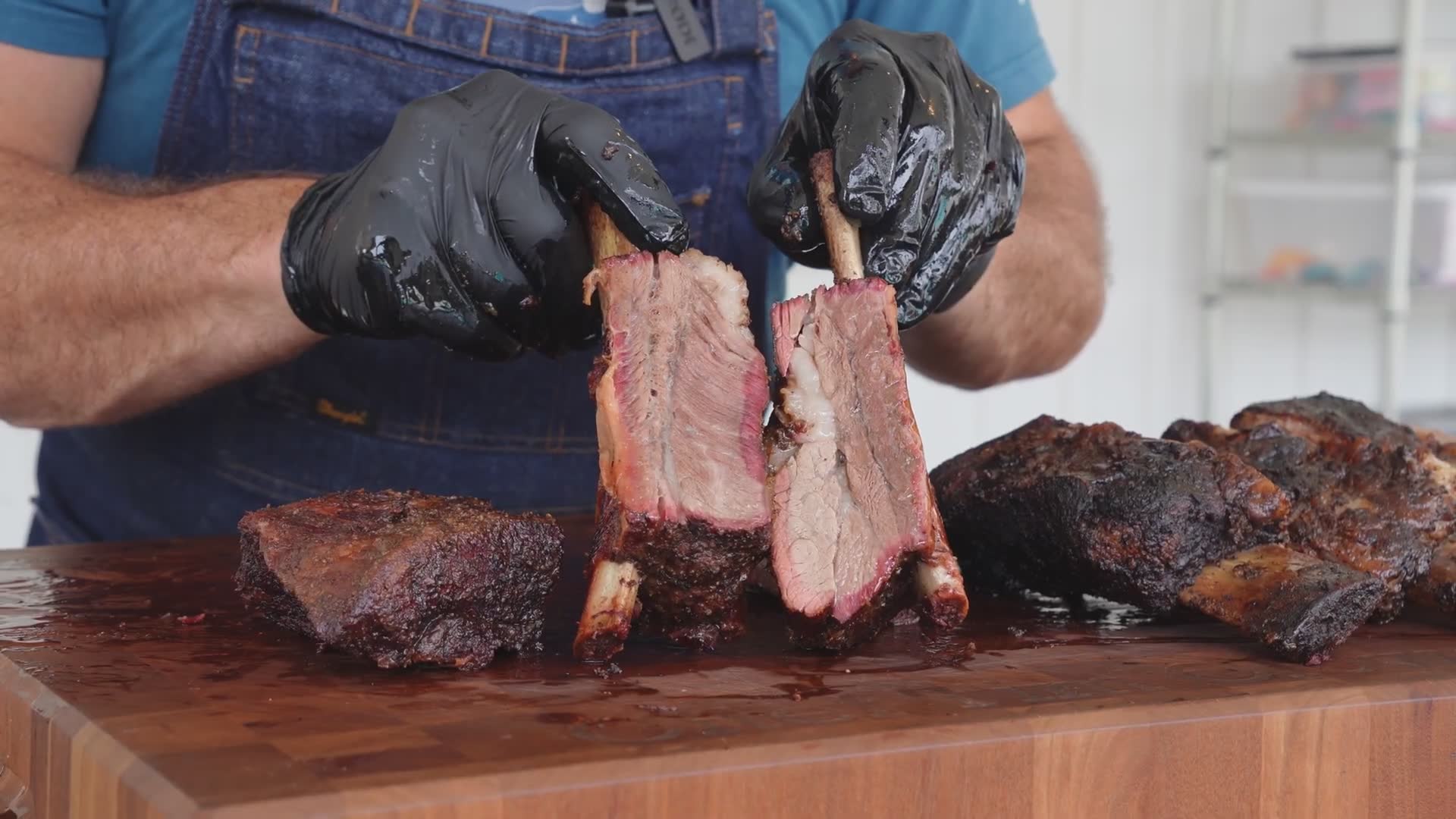 Which cooks dino ribs better, Weber or Traeger?