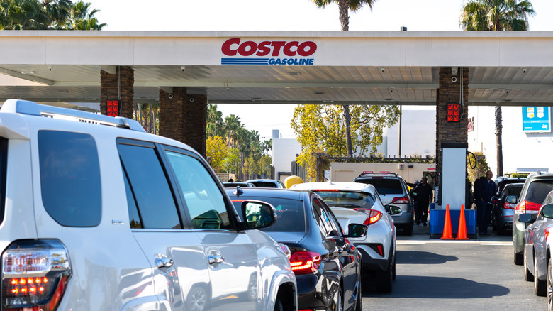 Why traffic goes only one way at Costco gas stations