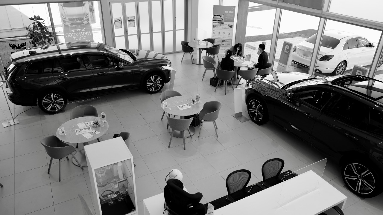 Middle-income shoppers are getting pushed out of the new-car market