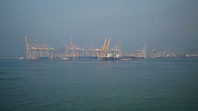 Oil hoarding becoming a more dominant theme, Currie says