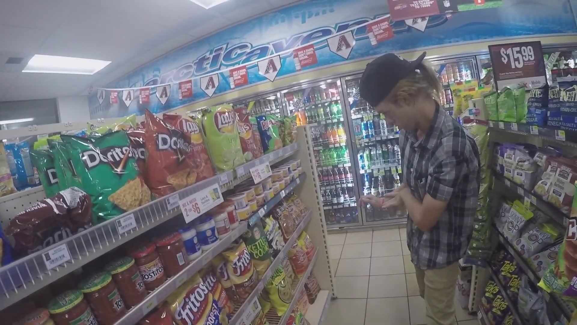 Anonymous meal payment surprises unknown restaurant patron