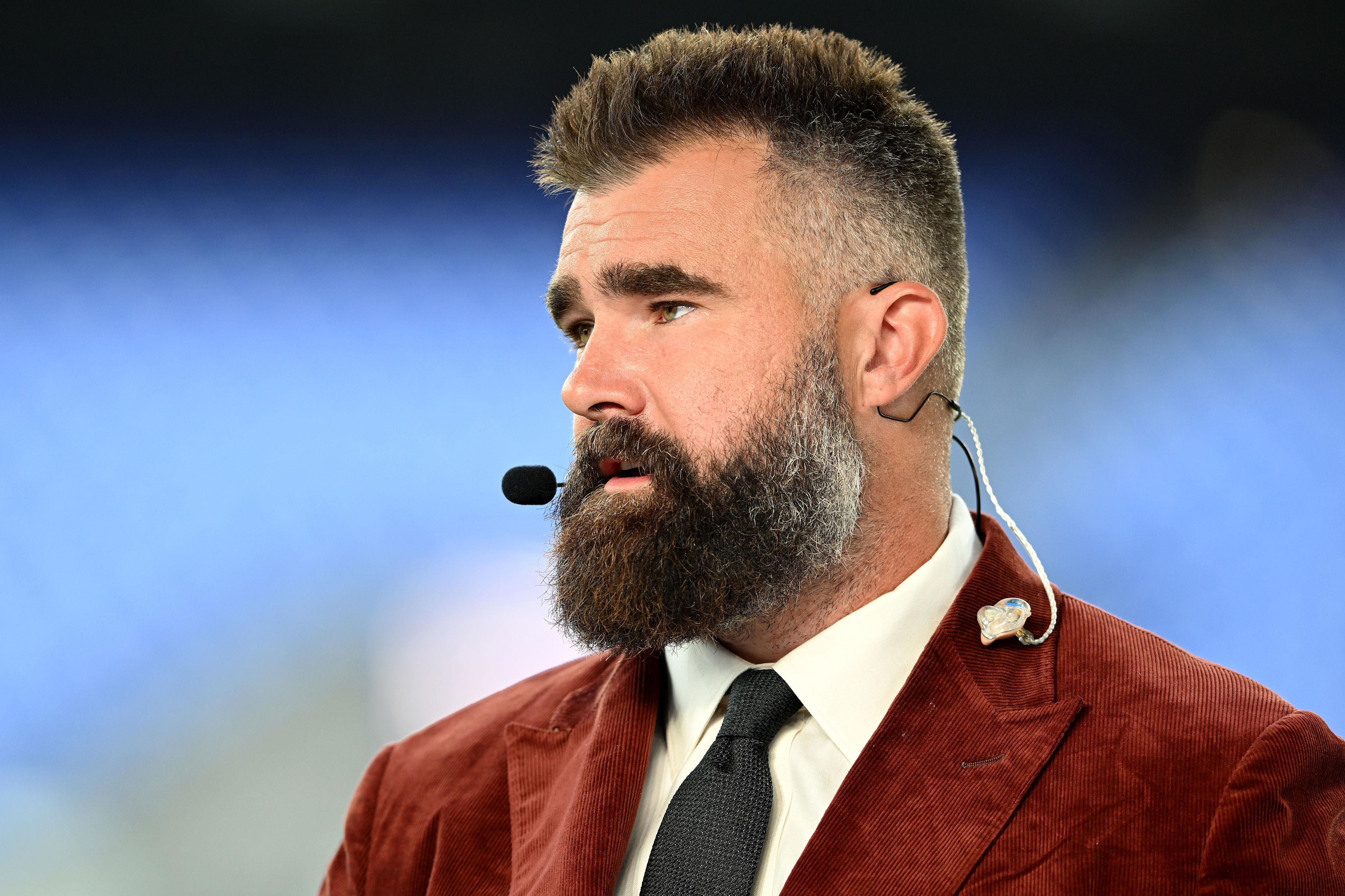 Jason Kelce doesn’t hold back on Eagles players while defending Kevin ...