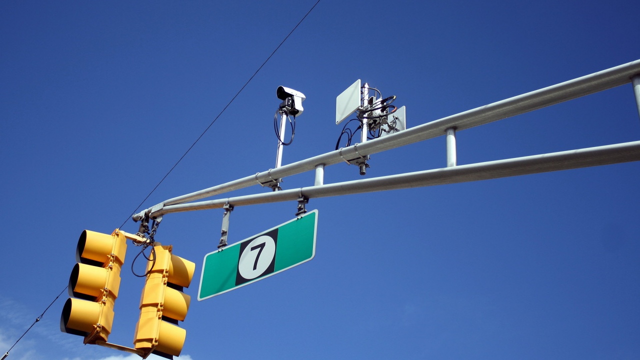Arkansas rolls out AI traffic cameras that monitor drivers and notify ...