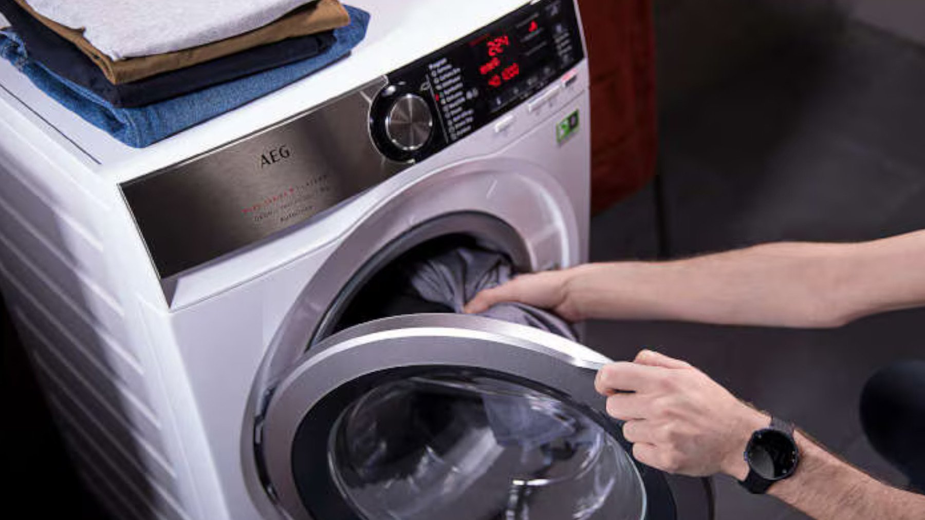 Menos arrugas, menos consumo y más comodidad: por qué esta secadora AEG ...