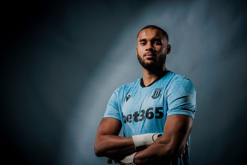 Stoke City confirm first signing of January transfer window