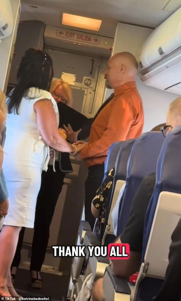 Couple get married on a flight - and stop fellow passengers from ...