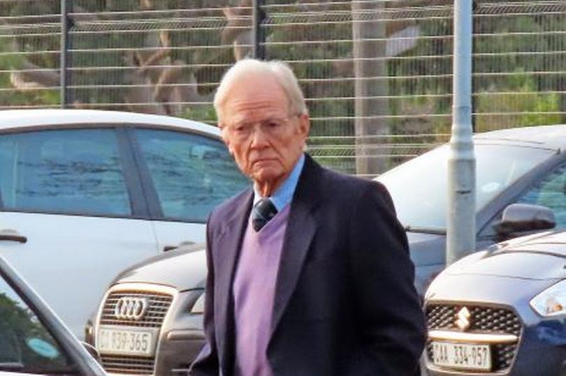 Ex-teacher accused of Edinburgh school sex abuse has extradition ...