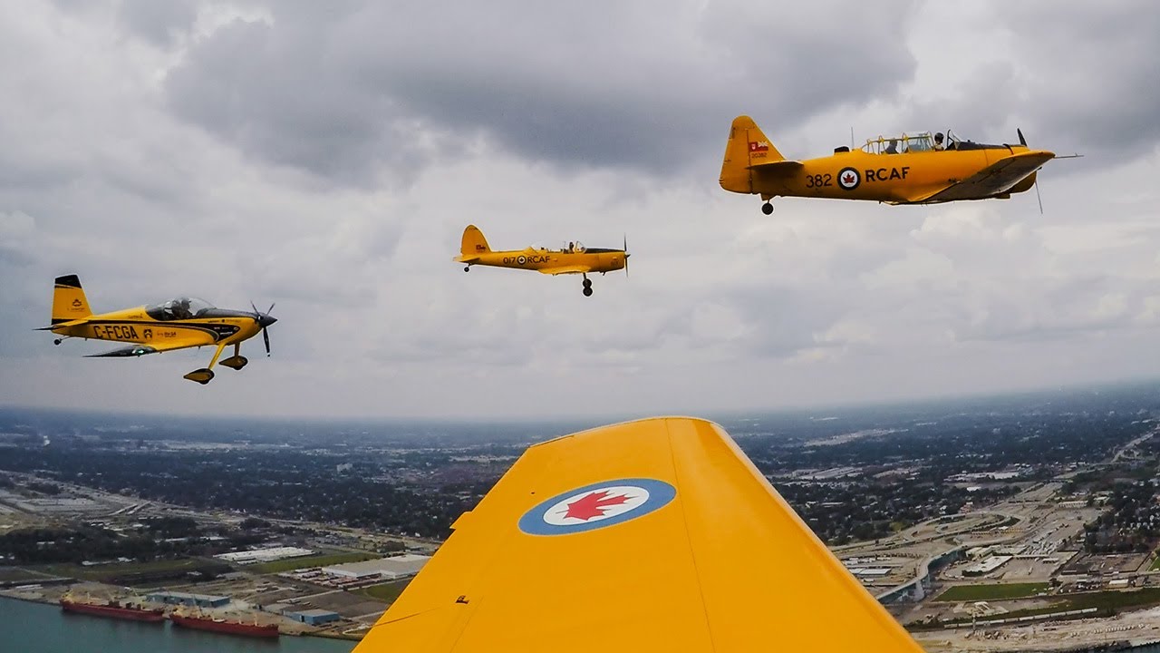 Watch what went wrong during this formation flight