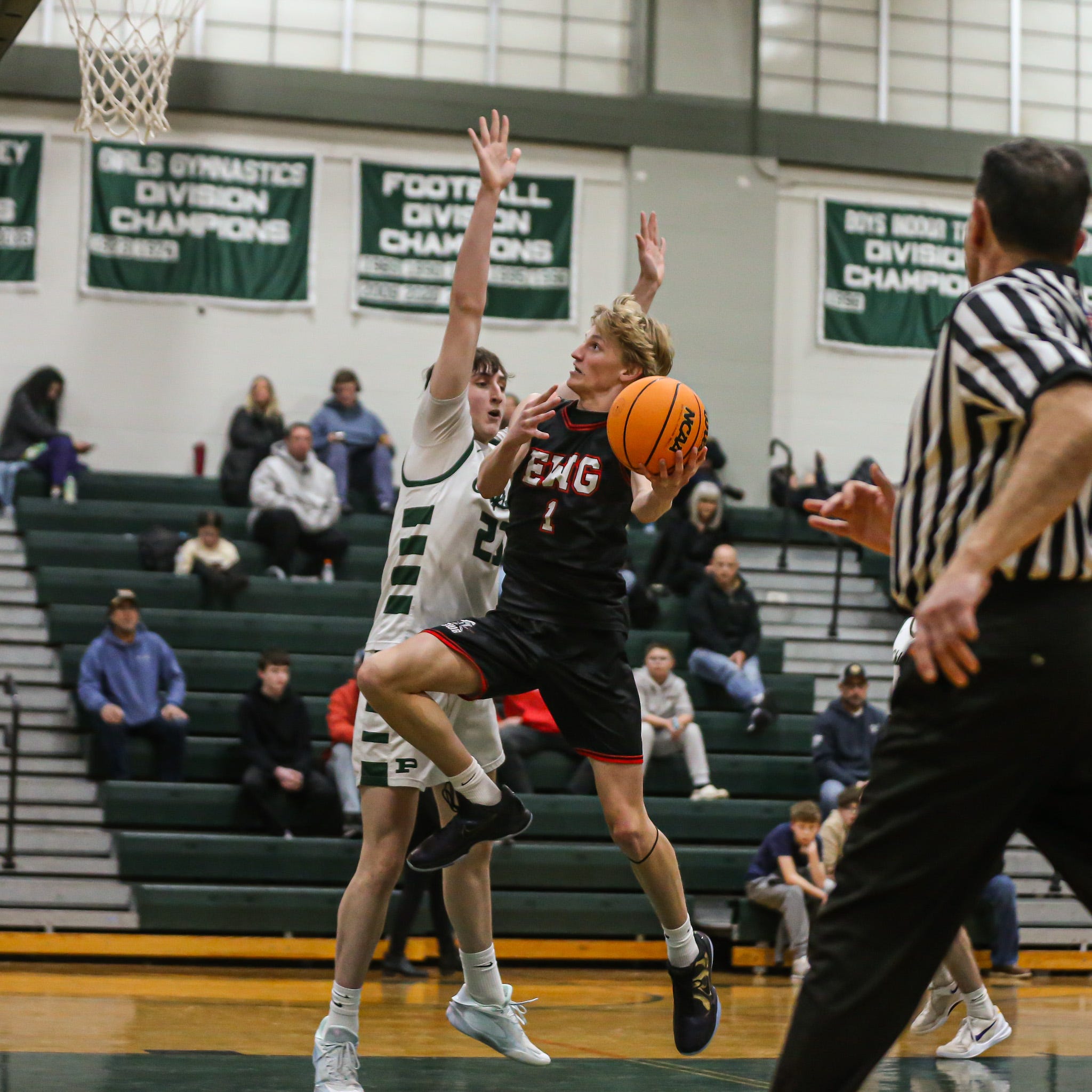 EWG boys basketball knows what it does well and showed as much Monday