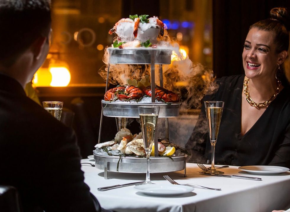 6 chain restaurants that serve the best seafood towers