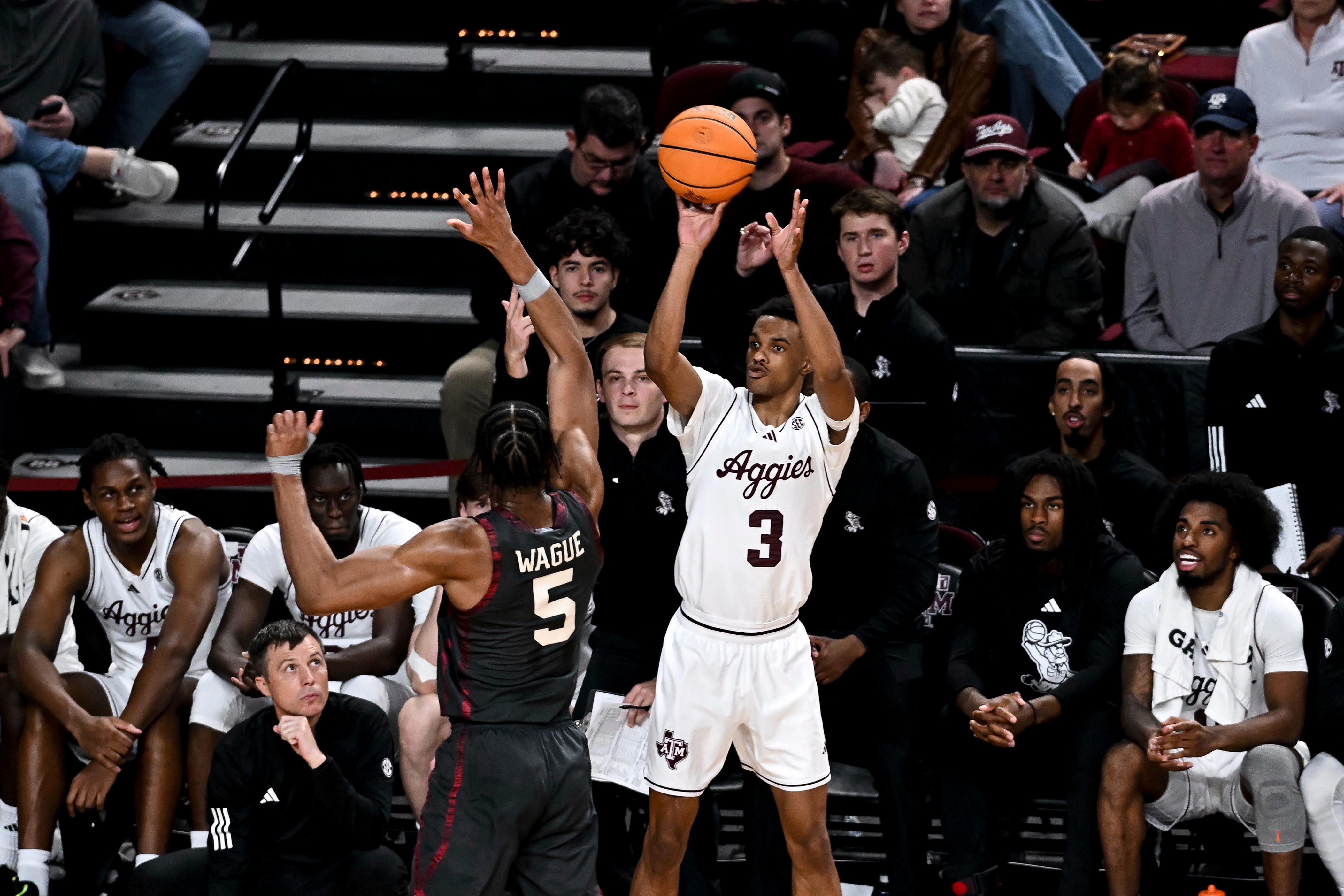 Texas A&M senior guard breaks 1,000-point career scoring mark