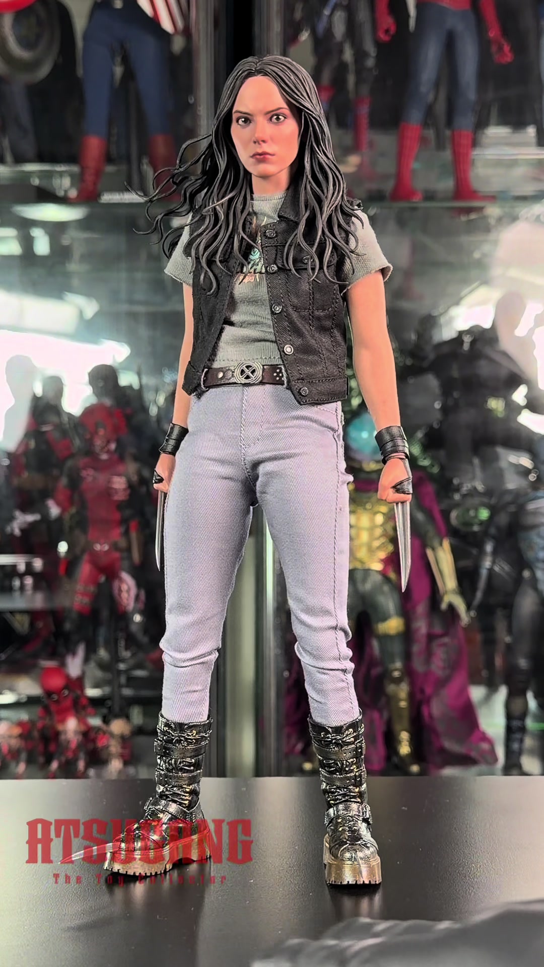 Hot Toys X-23 ASMR detailed figure check