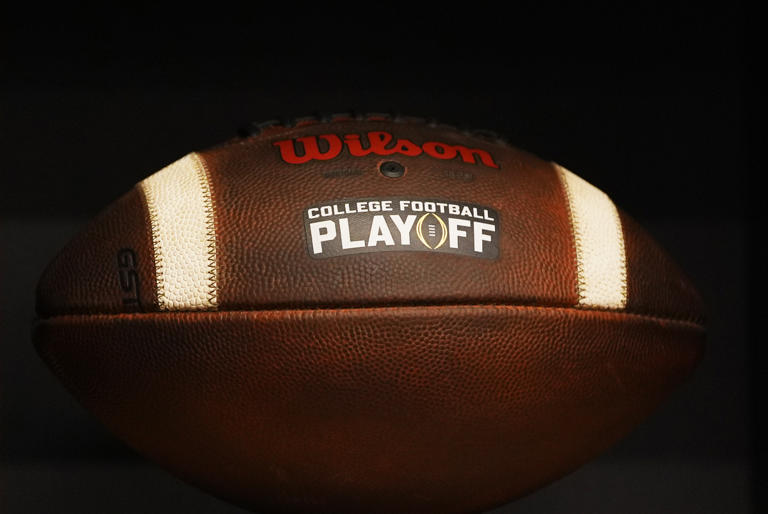 Picking the spread: Best bets predictions for the CFP championship game