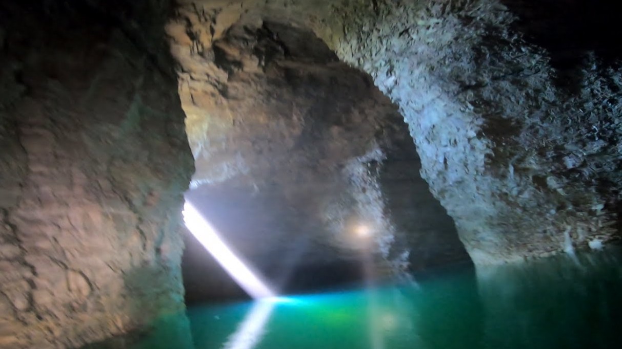 What it’s like to paddle through a subterranean space this huge