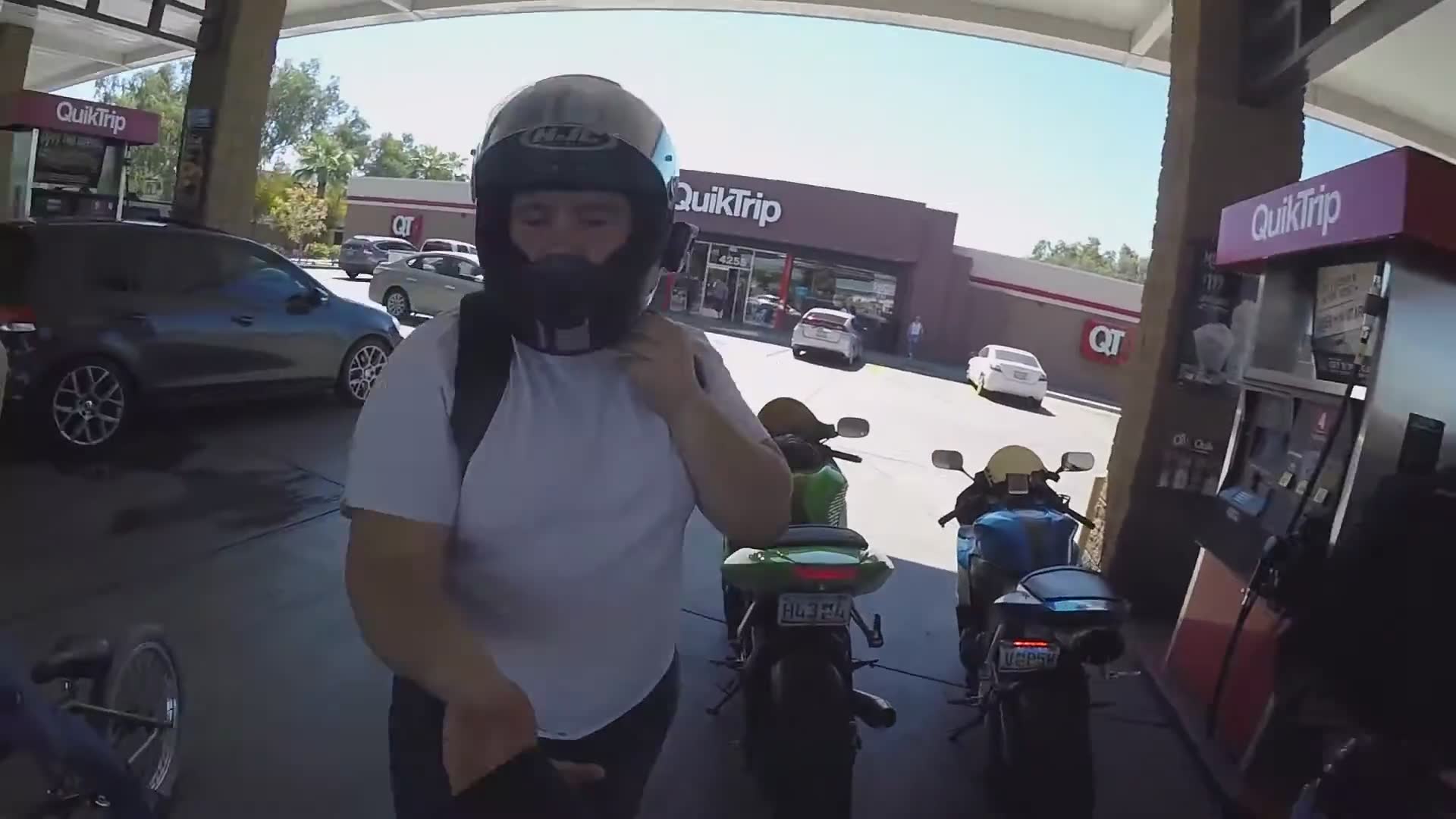 Multiple refueling stops during marathon ride