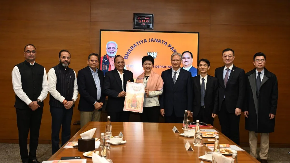 Communist Party of China delegation meets RSS, BJP leaders; Congress fumes