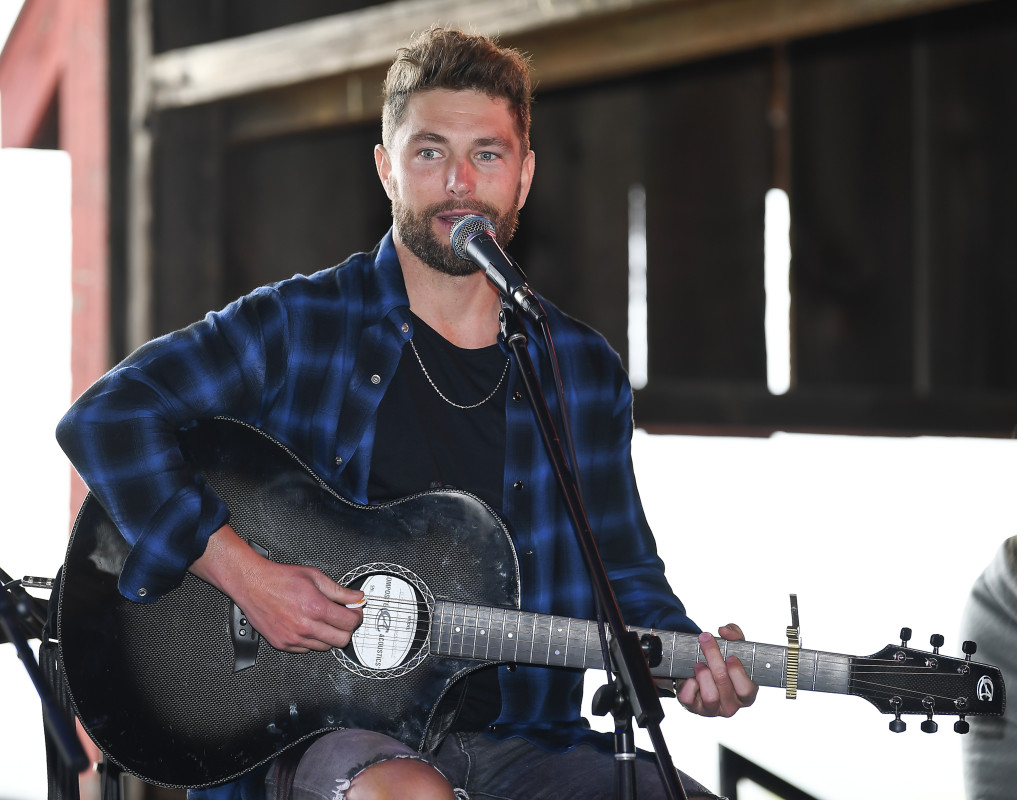 Country singer Chris Lane teases new music with an unexpected '90s hip ...