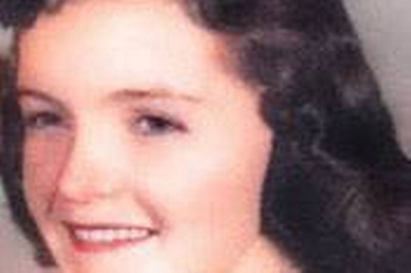 Mom bitten in half by 20-foot great white shark as children watched in ...