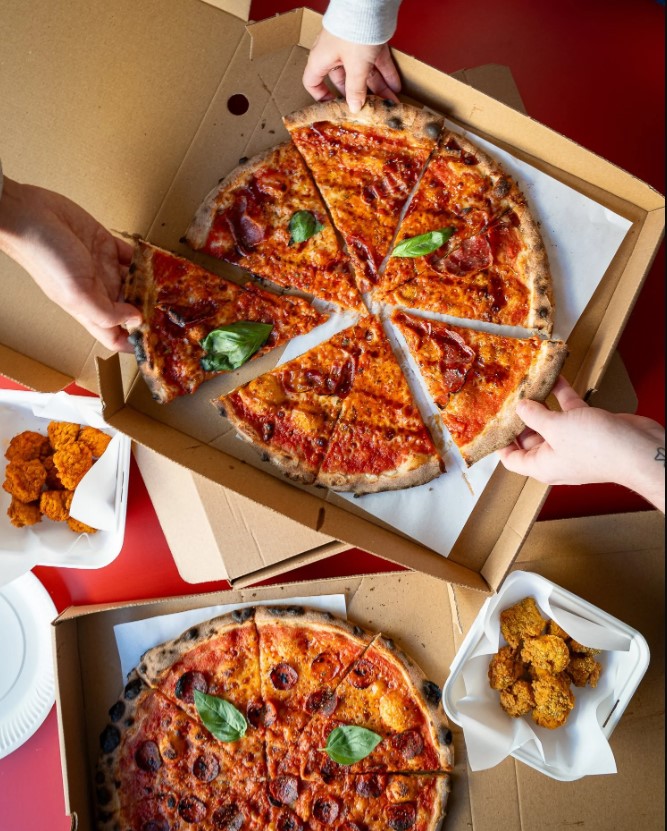 Popular East Kilbride pizza takeaway announces sudden closure and big ...