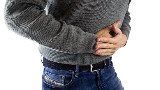 Gastroenterologist shares '1 simple habit' that can help ease acidity ...