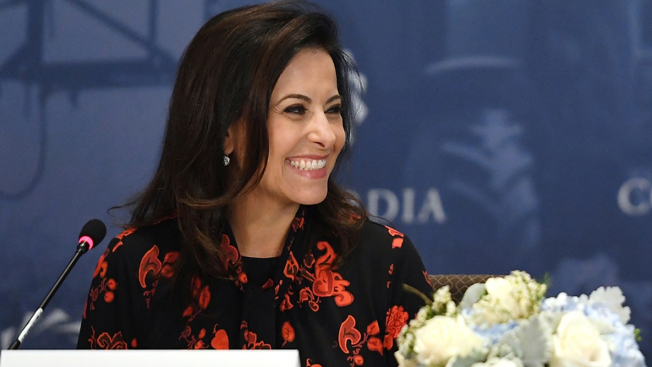 Powell probe lands with thud