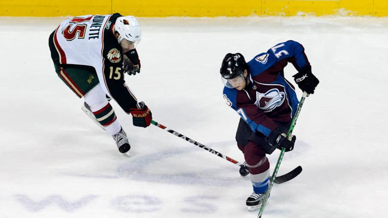 Revisiting the greatest fight in Colorado Avalanche history — Joe Sakic ...