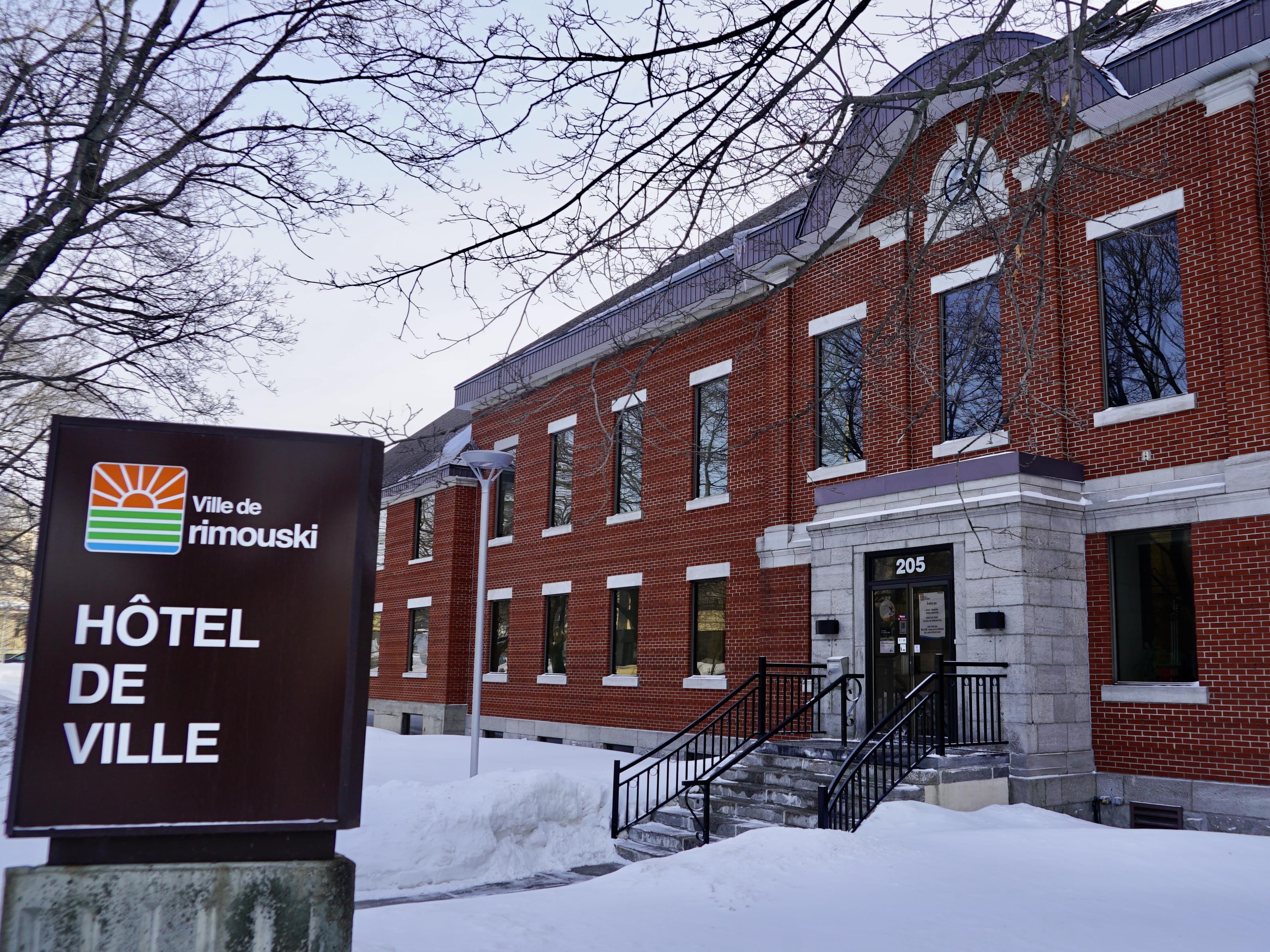 Rimouski veut emprunter 12 M$ pour rénover l’hôtel de ville et acheter ...
