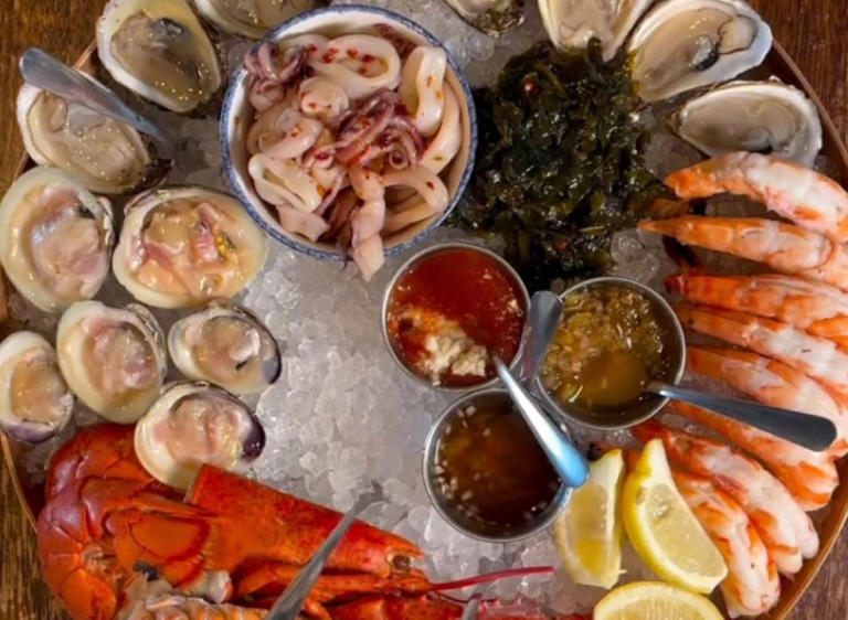 6 chain restaurants that serve the best seafood towers