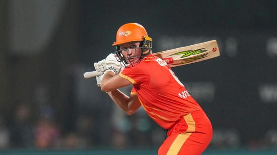 MI vs GG live score, WPL 2026: Beth Mooney, Kanika Ahuja put Giants ...