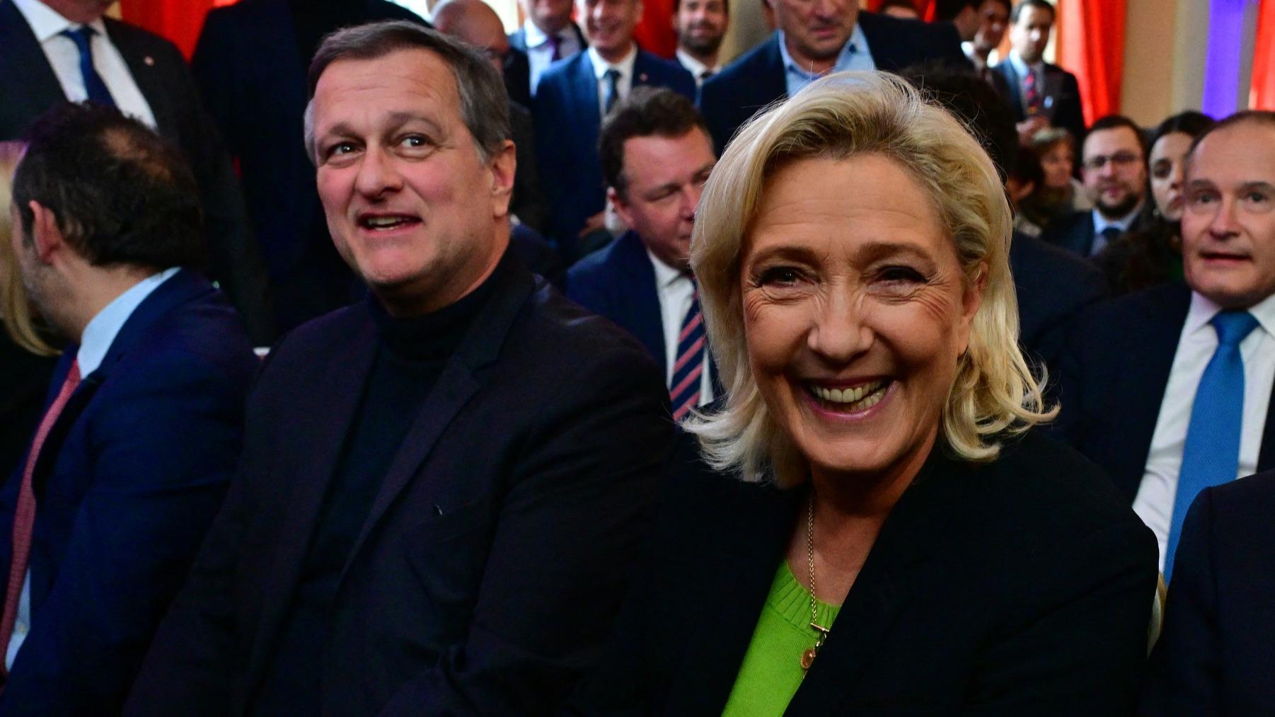 Marine Le Pen tout sourire avec Louis Aliot : entre les deux ex, l ...