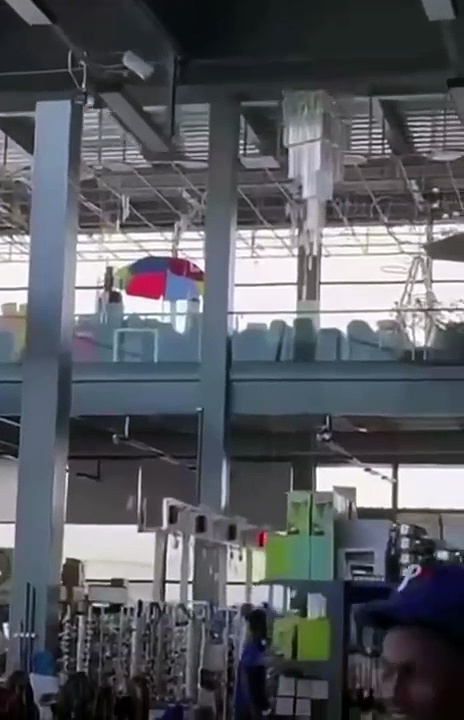 Mujer desarma a vigilante dentro de tienda en Verón y deja dos personas ...