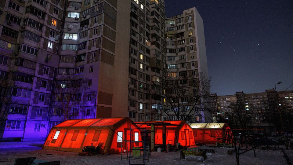Hundreds of thousands of households in Kyiv are without power after ...