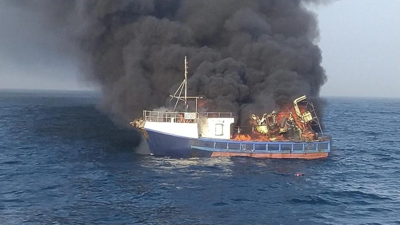 Talhado confirms squid fishing vessel fire, cooperation with SAMSA