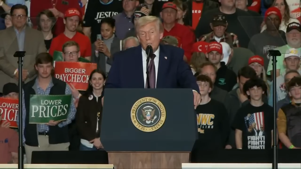 'I'm a very aesthetic person, except with women': Trump wears misogyny ...