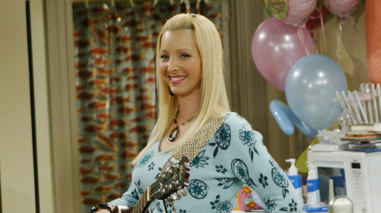 Things Friends fans never noticed about Phoebe Buffay