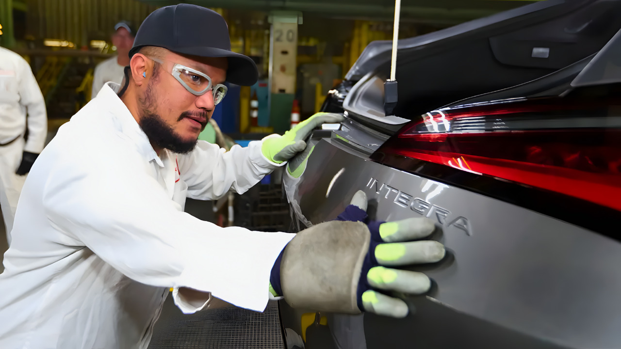 4 car brands that are most likely to last 250K miles