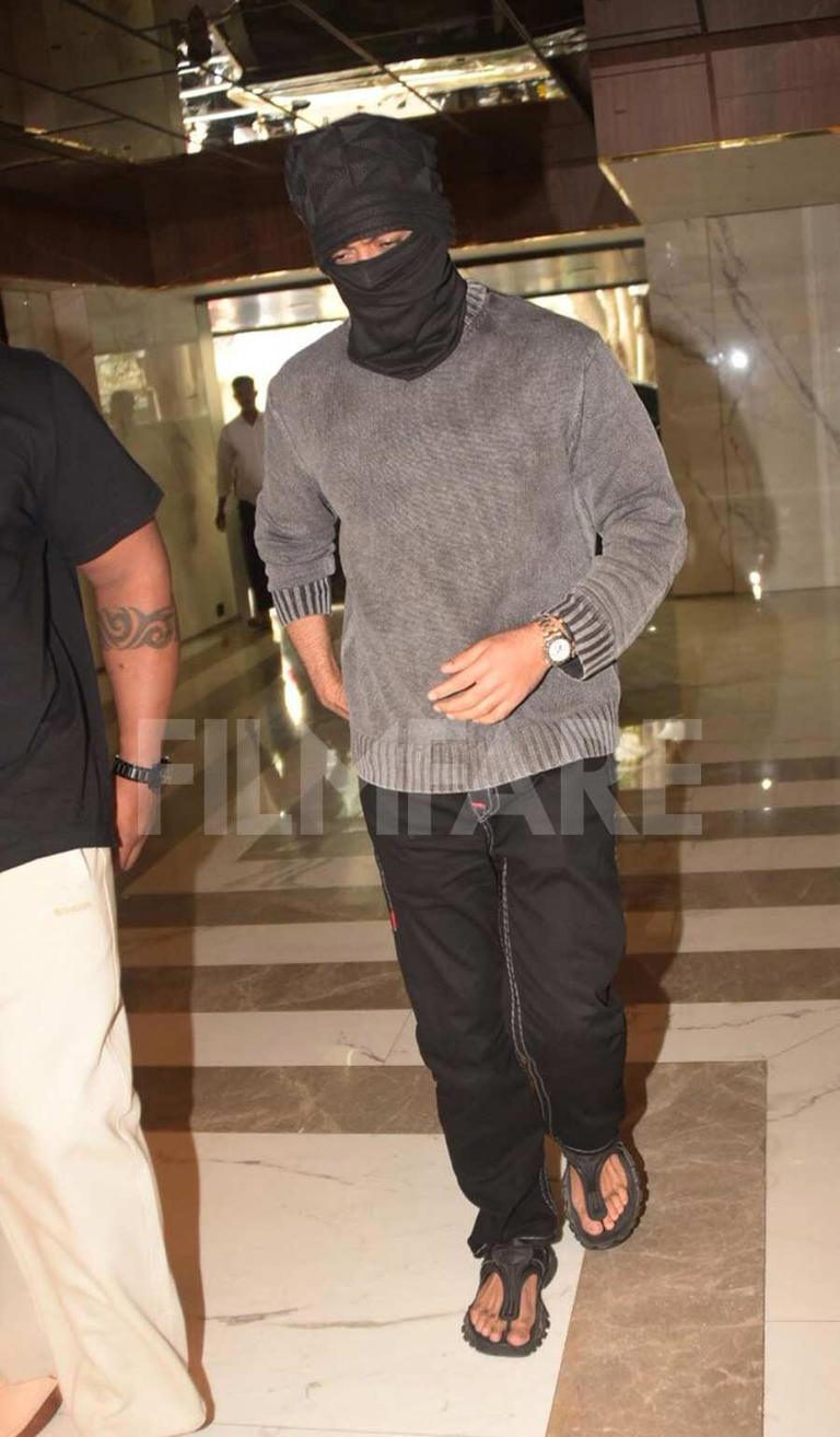 Photos: Yash arrives in Mumbai amid toxic buzz