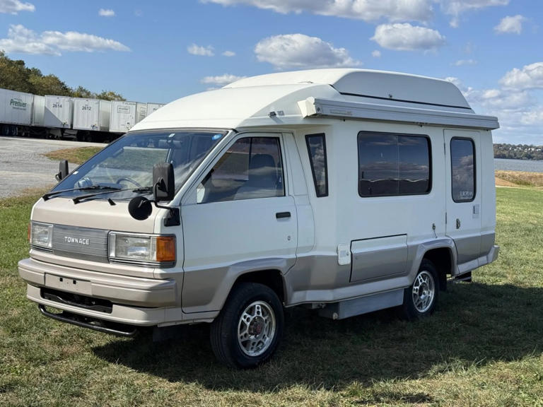 Unique JDM 1993 Toyota TownAce camper for sale with 67,000 miles