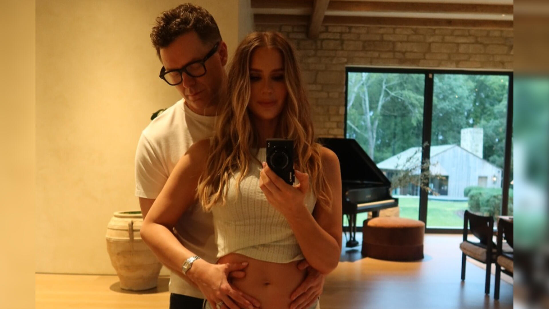 Amy hosted baby shower for Bobby’s wife Caitlin